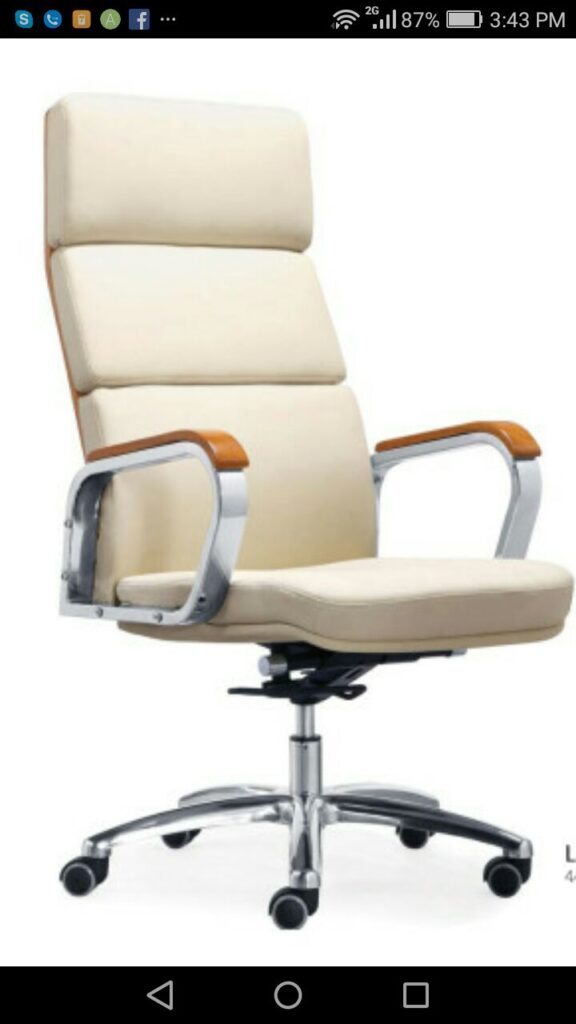 Ex-Wood Executive Chair – Elegance Meets Comfort